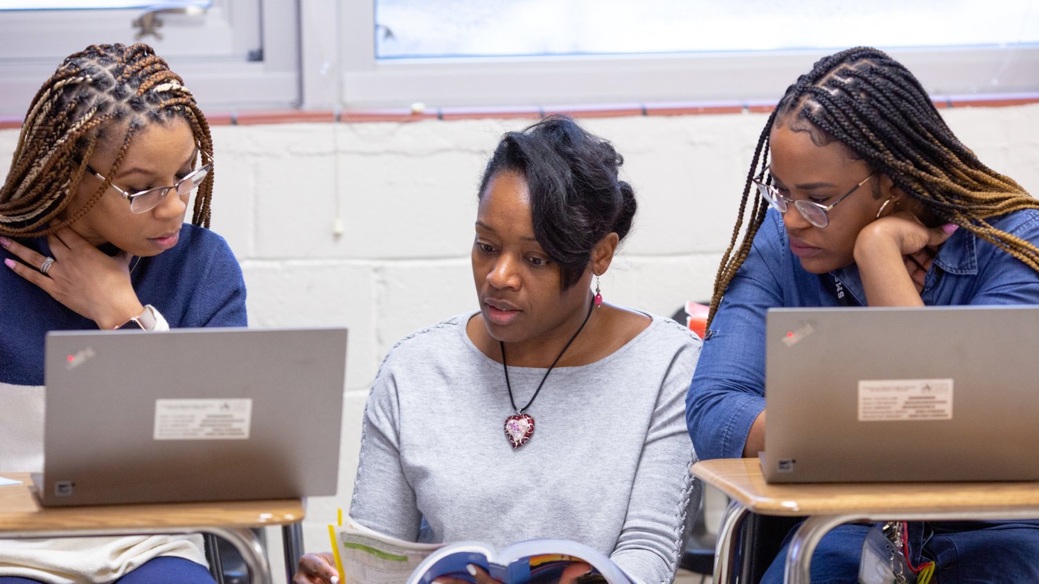 How to Set Up a School-Based Program to Support New K-12 Teachers ...