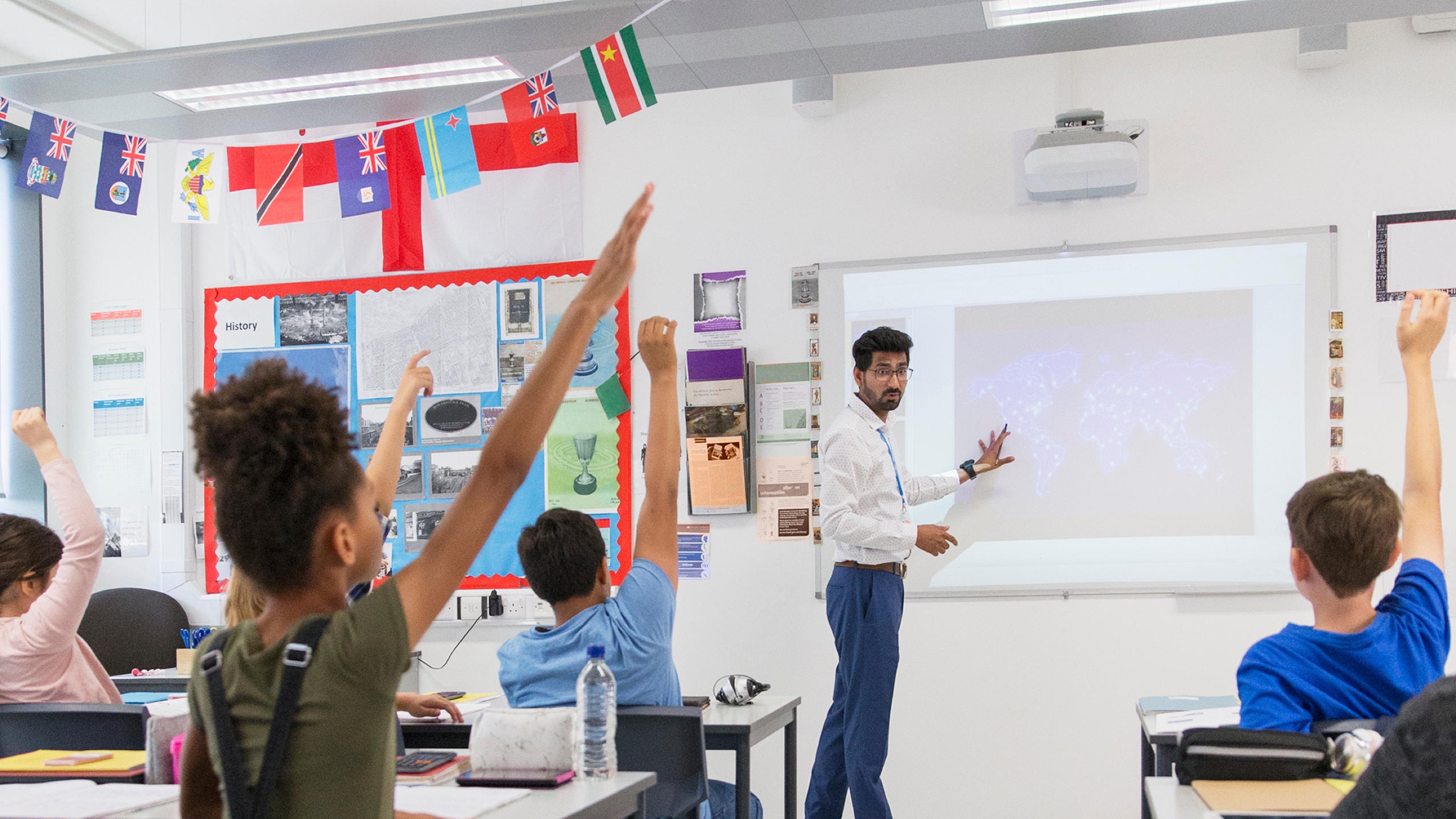 How Novice and Expert Teachers Approach Classroom Management ...