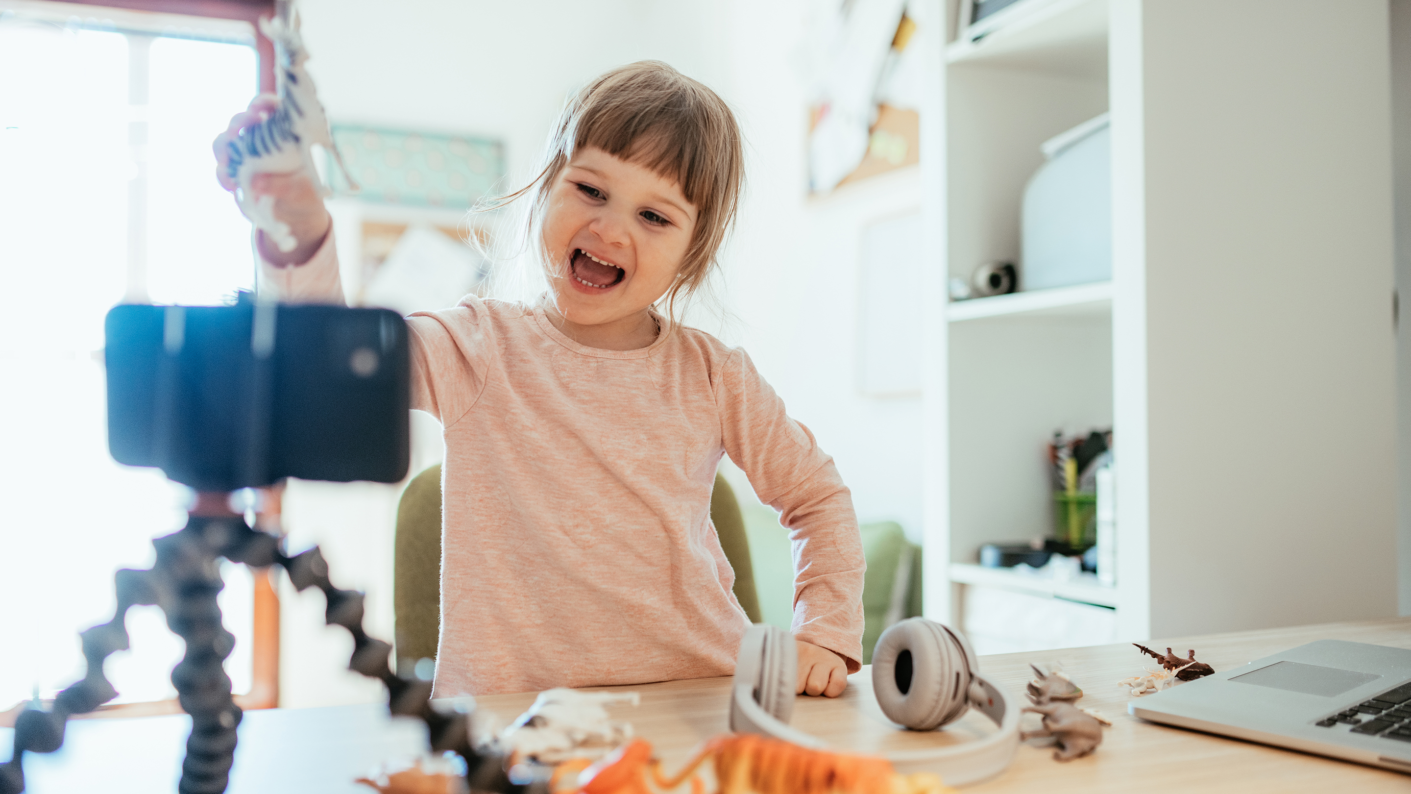 How to Use Games to Build Community in Distance Learning | Edutopia